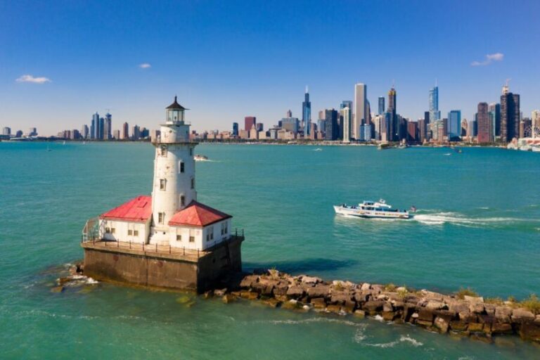 Chicago: Narrated Sightseeing River and Lake Cruise - Why travelers love this cruise