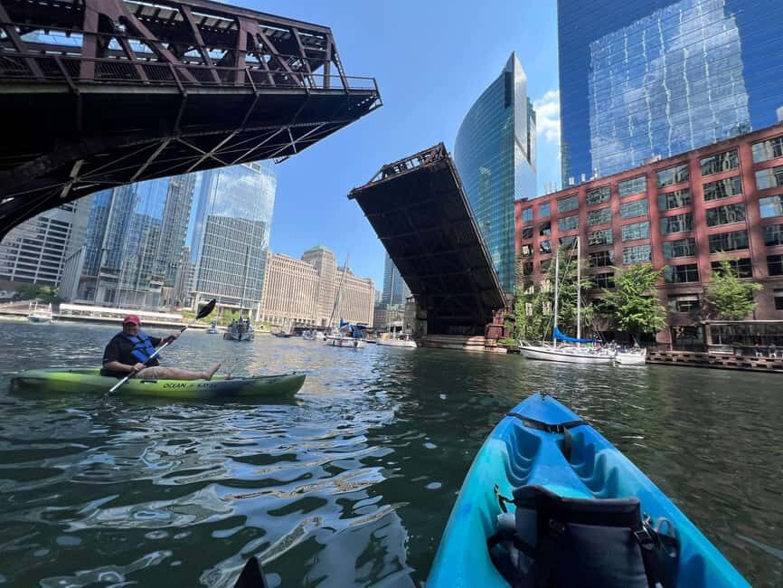 Chicago: Sunset Kayak Tour on the Chicago River - The Experience Itself