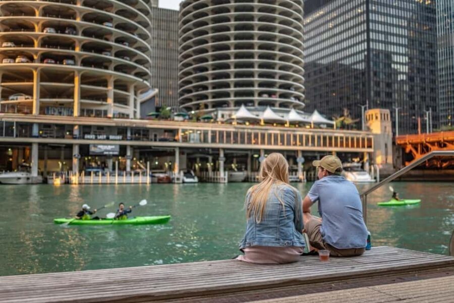 Chicago Walking Tour with Historic Sites & Boat Cruise - What You Can Expect On the Tour
