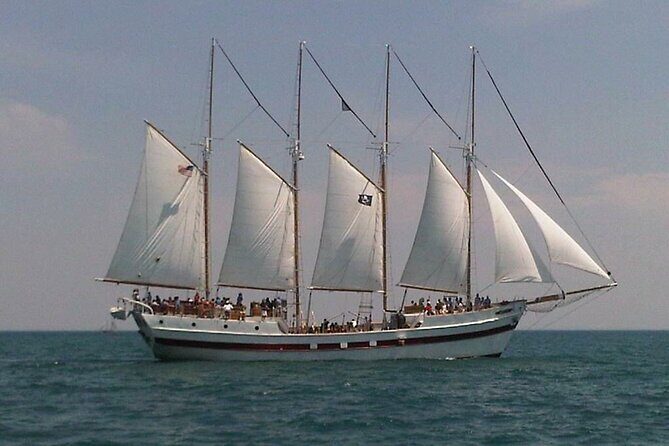 Chicago's Fireworks Show aboard Tall Ship Windy! - Who Will Love This Tour?