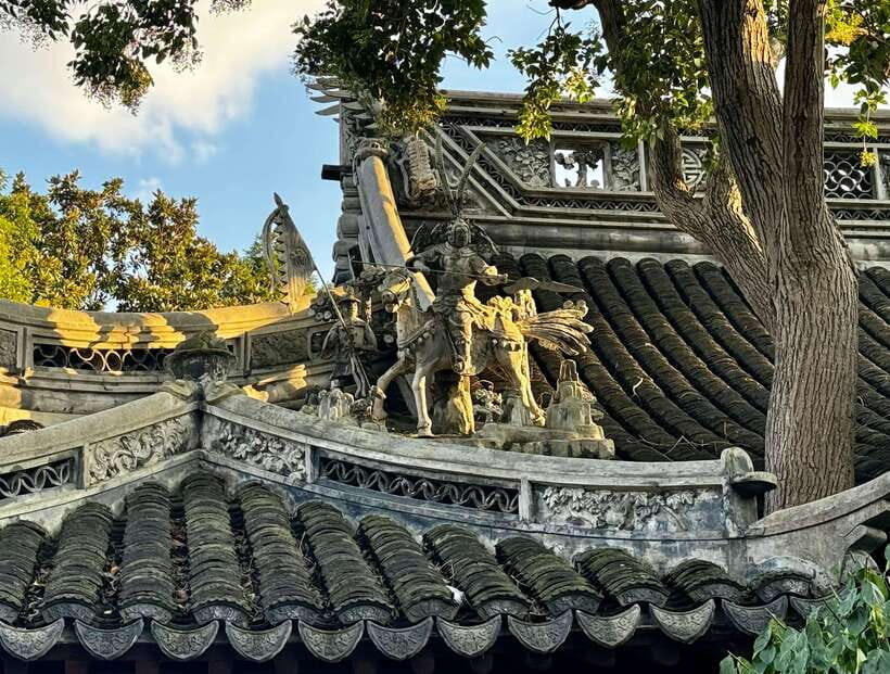 China Hollywood and Yiwu-the offline Temu commercial heaven - Day 1: The Evening Departure