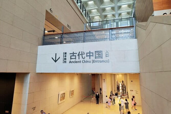 China National Museum Ticket Pre-booking and Tiananmen Square - Visiting Tiananmen Square: The Iconic Open Space