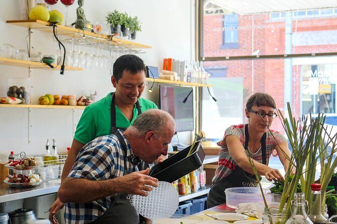 Chinese Cooking Class Master - Group Size & Atmosphere