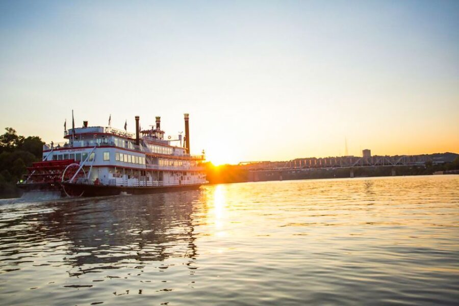 Cincinnati: Riverboat Cruise with Lunch and Entertainment - Practical Details