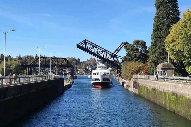 City Sightseeing Seattle HOHO Bus and Locks or Harbour Cruise - The Itinerary and Major Stops
