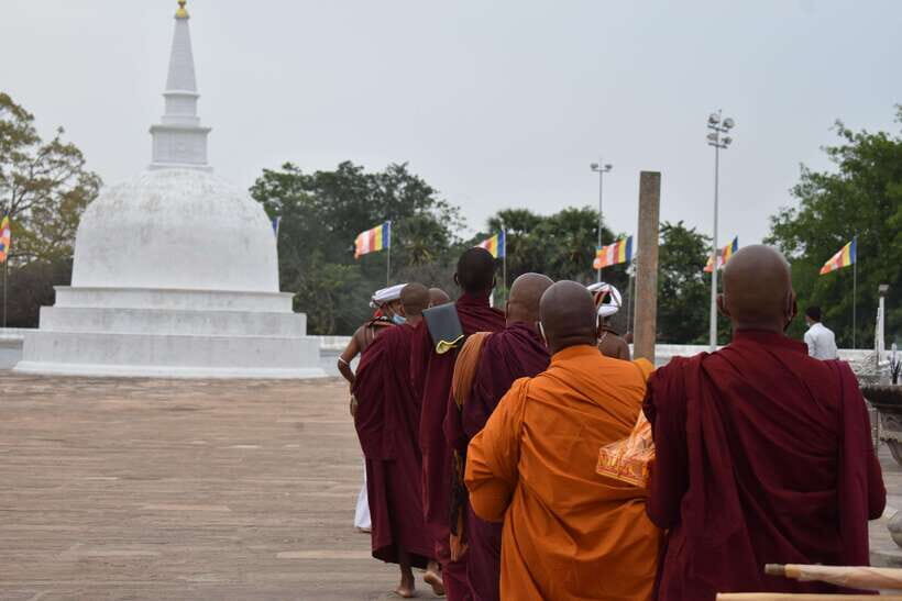 Colombo: Private 2-Day Cultural Triangle Tour with Sigiriya - What Makes This Tour Stand Out?