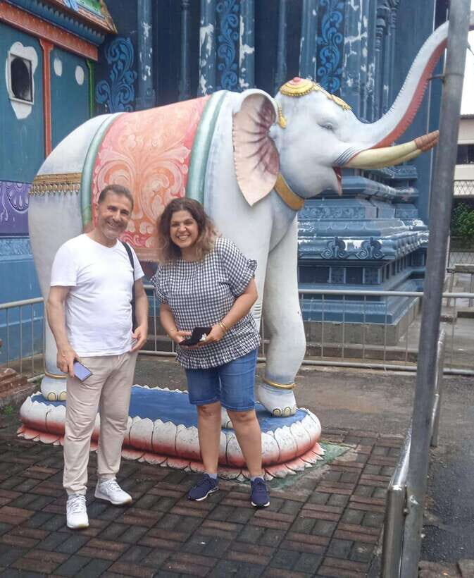 Colombo: Sightseeing Tour, Beach, and Kelaniya Temple Day - Transport and Group Size