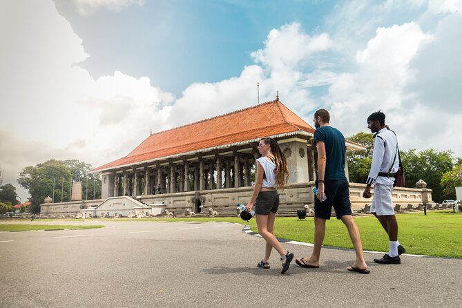 Colombo Tuk Tuk Safari from Colombo Seaport - Authenticity and Traveler Perspectives