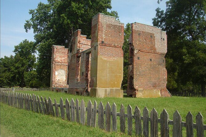 Colonial Williamsburg Private Tour - Transportation and Guides