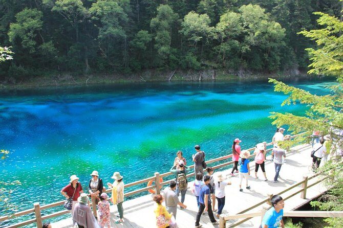 Cost Effective 3-Day Jiuzhaigou&Huanglong Join-In Tour - Day 2: The Spectacle of Jiuzhaigou