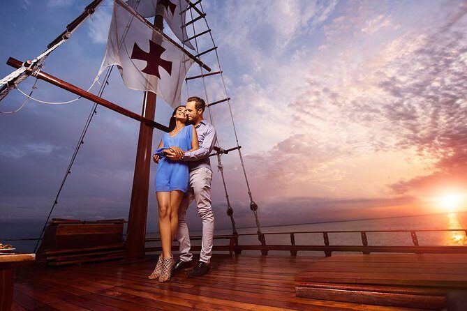Couples Night, Romantic Sunset in Lagoon Nichupte & Live Music from Cancun - Practical Details & Considerations