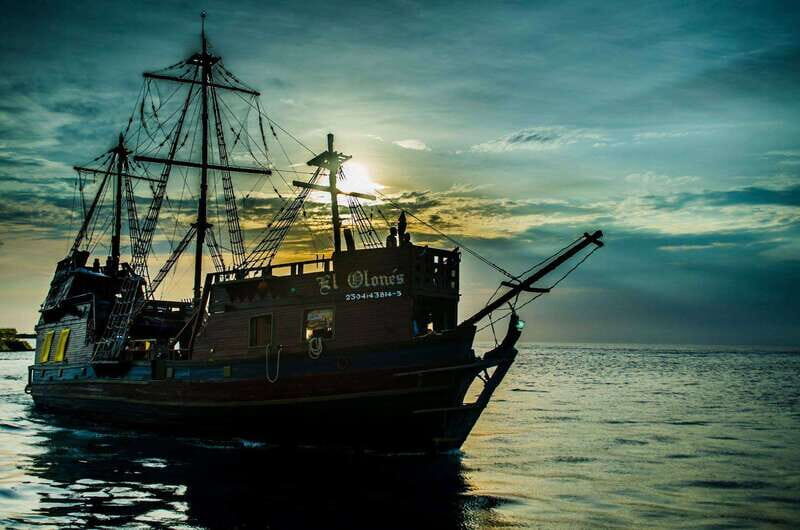 Cozumel: Pirate Ship Cruise with Open Bar, Dinner, and Show - Setting Sail in Cozumel: What to Expect