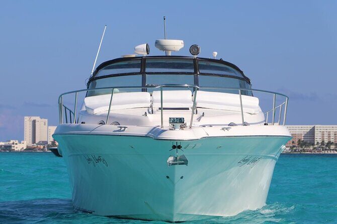 Cruise in Elegance: Luxury Yacht Rental in Cancun - The Real Value of a Cancun Yacht Rental