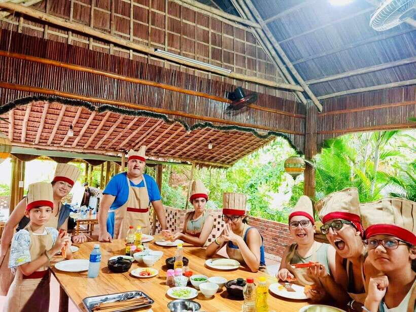 Da Nang/Hoi An: Market Tour, basket Boat Ride, Cooking Class - Why This Tour Offers Great Value