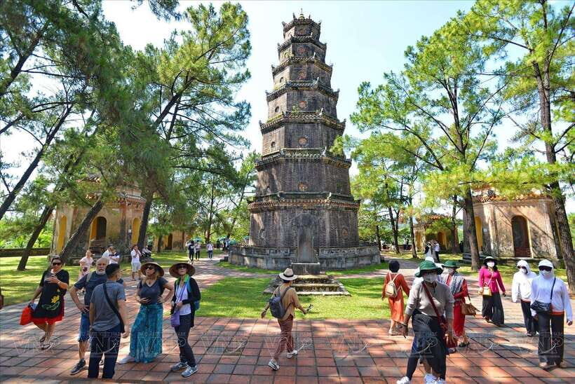 Da Nang : Private Day Trip to Imperial City - Hue - Scenery and Stops: What Makes the Journey Special