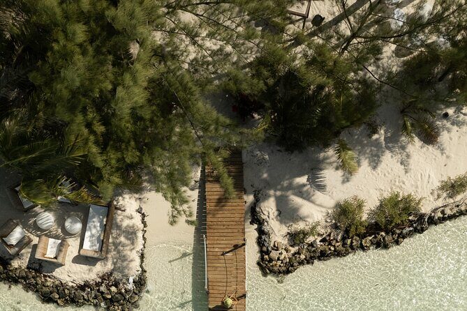 Day on a private island in Bora Bora - alone in the world - The Practical Details