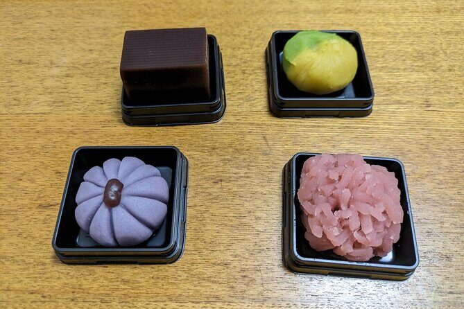 Day Tour from Kanazawa: Gold Leaf, Japanese Sweets and Ninja Star - Tasting and Creating Japanese Sweets