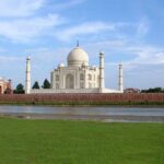 Day Trip to Taj Mahal and Agra from Kolkata with Both Side Commercial Flights - How This Tour Delivers Value