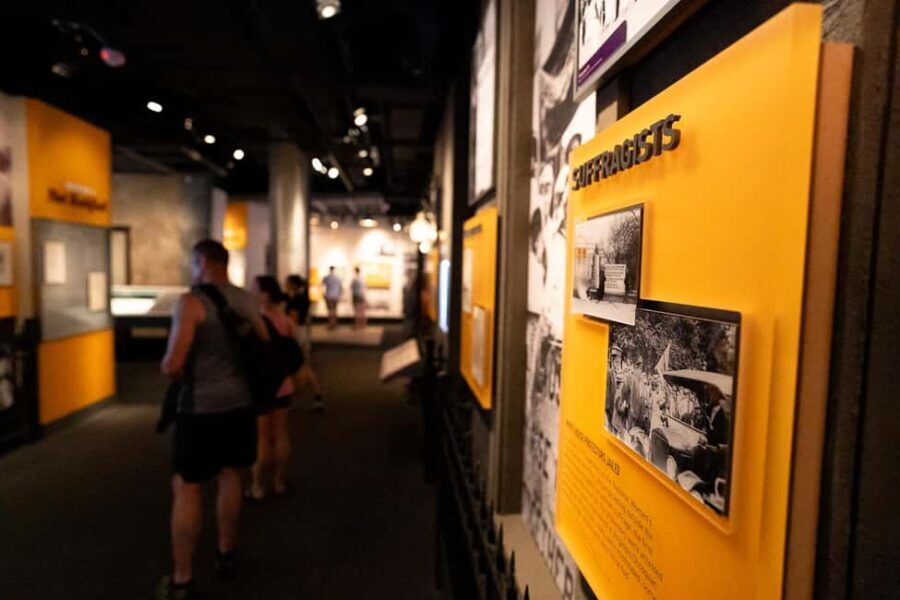 DC: Archives & Portrait Gallery Skip-the-Line Tour 6ppl Max - Is It Worth the Price?