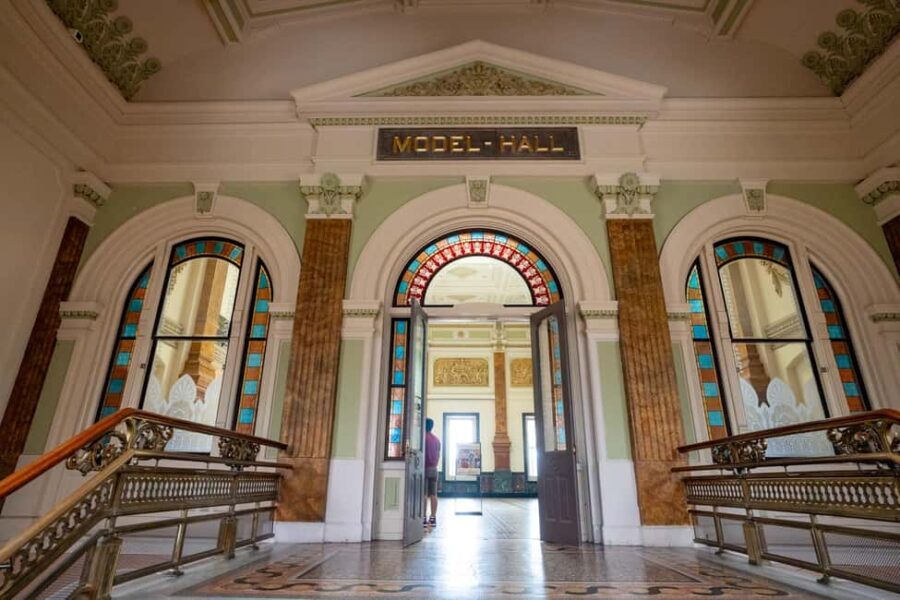 DC: National Portrait Gallery and SAAM Semi-Private Tour - A Close Look at the Experience