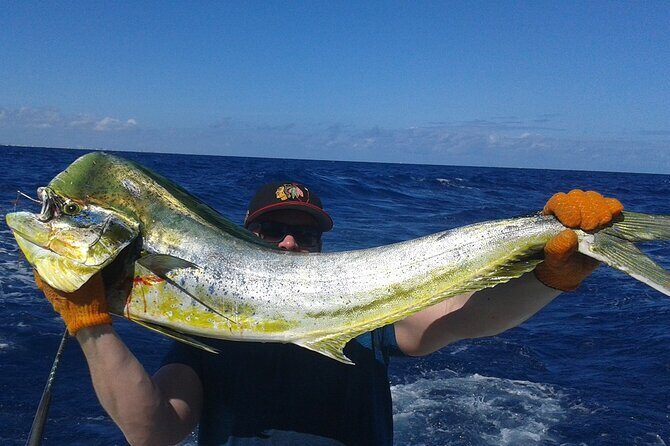 Deep sea fishing charters in Fort Lauderdale aboard 52' Hatteras - Setting the Scene: What to Expect from Your Deep-Sea Fishing Day