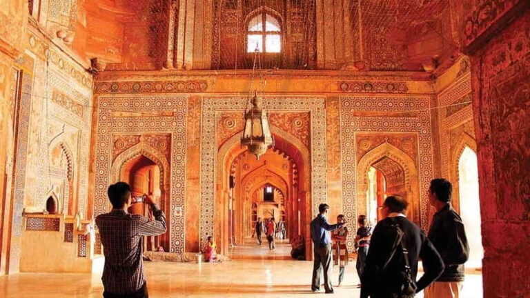 Delhi Airport: Layover Old & New Delhi Guided City Tour - Key Points