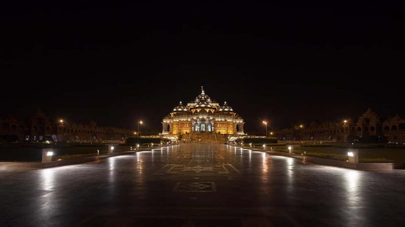 Delhi: Akshardham Temple Tour with Light and Water Show - Value for Money and Authenticity