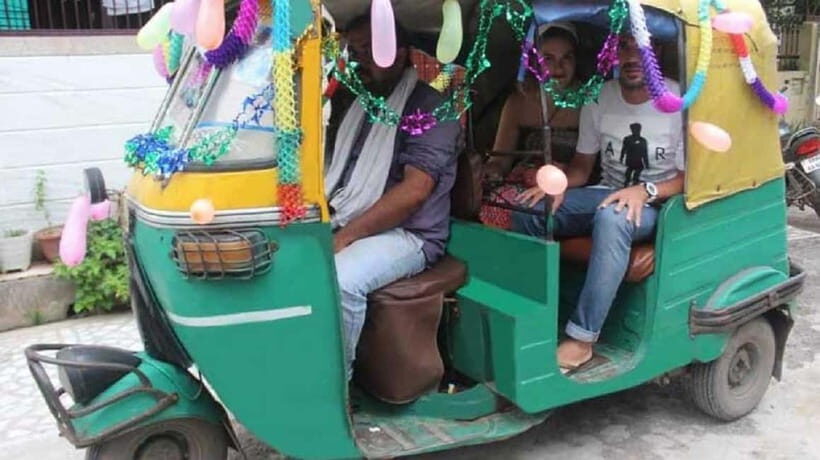 Delhi: Old Delhi City Tour with Tuk-Tuk Ride & Street Food - Why This Tour Offers Value
