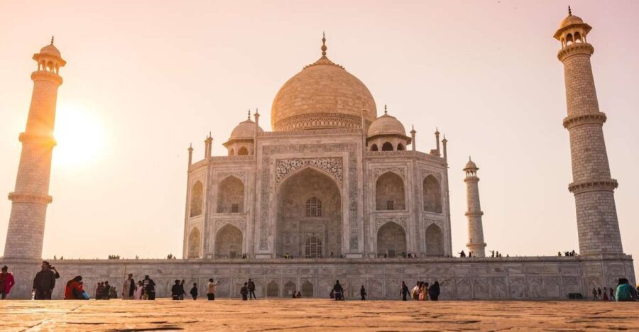 Delhi: Taj Mahal and Agra Private Day Trip with Hotel Pickup - Arrival in Agra: Meet Your Guide and Head to the Taj Mahal