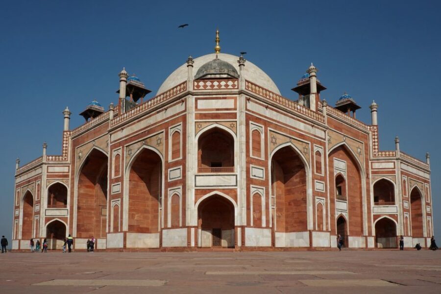 Delhi:Old & New Delhi Private Guided Day Trip with Transfers - Detailed Breakdown of the Itinerary