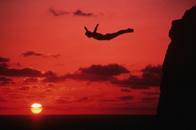DeLuxe Cliff Divers+Sunset Exhibition byNight w/Different Options - The Itinerary: What You Can Expect