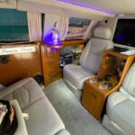 Deluxe GMC Limousine from CUN Airport to Cancun Hotel Zone - Who Would Love This Experience?
