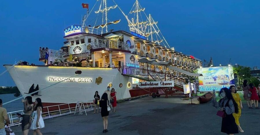 Dinner on Cruise Saigon River - Group tour - The Culinary Experience