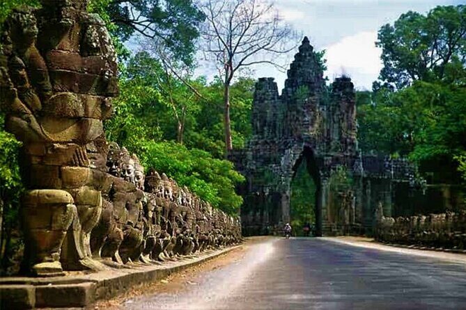 Discover Cambodia 8 Days from Siem Reap to Koh Trong -Phnom Penh - Day-by-Day Breakdown