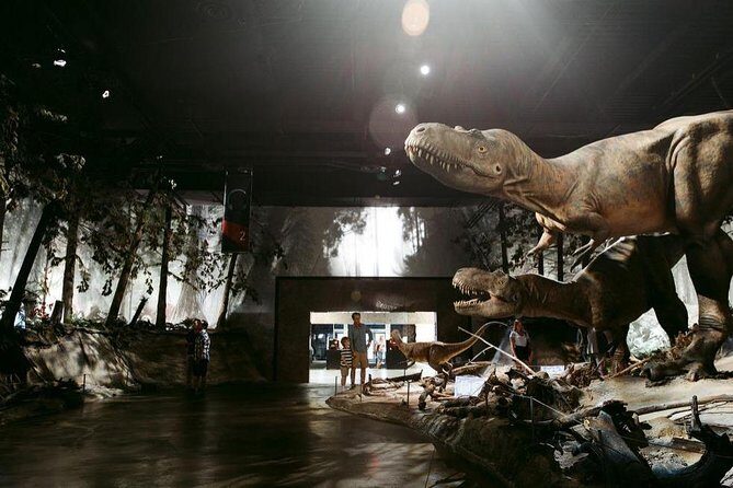 Discover Drumheller, Horseshoe Canyon, Royal Tyrrell Museum - Deep Dive into the Itinerary