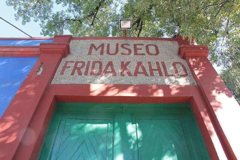 Discover Xochimilco and Coyoacán: Tradition, Music, Culture - Our Take on the Value