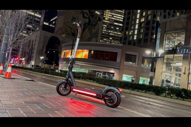 Downtown Dallas Sightseeing, Self Guided Tour Max Pro E-Scooter - What to Expect from the Experience