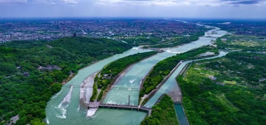 Dujiangyan panda base and irrigation system park day tour - Detailed Breakdown of the Itinerary