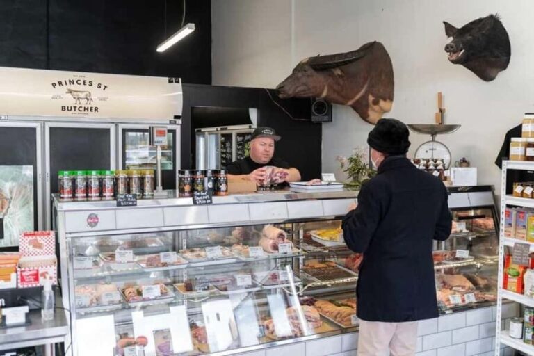 Dunedin: 3 Hour Artisan Food Walking Tour - Ethical Chocolate & Unique Sweets
