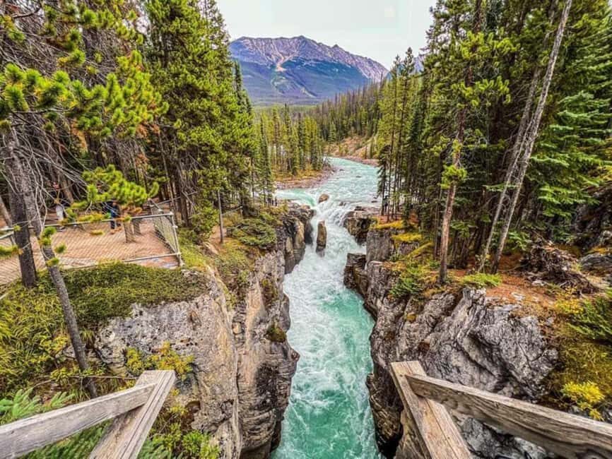 Emerald Lake, Lake Louise, Johnston Lake & Banff Gondola - Exploring the Route: What to Expect