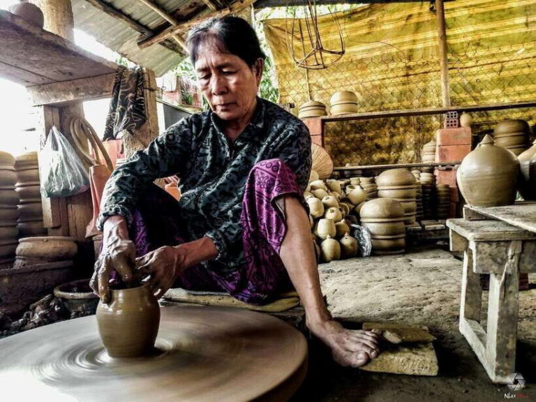 Entry Ticket: Boat trip to Pottery and Carpentry Village - A Gentle Glimpse into Vietnams Artisan Heartland