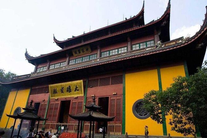 Essential Hangzhou City Sightseeing Private Day Tour - Food and Beverage Experiences