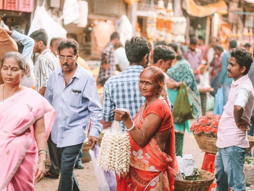 Experience offbeat Mumbai! - Transport and Practicalities