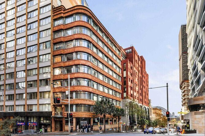 Explore Art Deco Sydney: A walking tour through the 1920s and 30s - Who this tour best suits