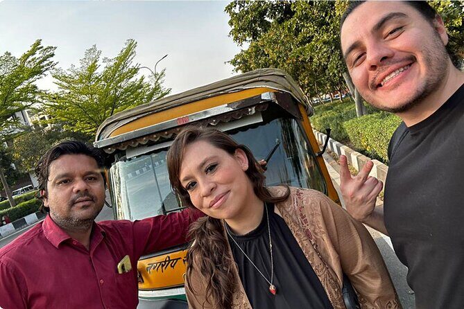 Explore Jaipur in a Tuk-Tuk with Sunset Views - Authentic Experience and Local Flavor