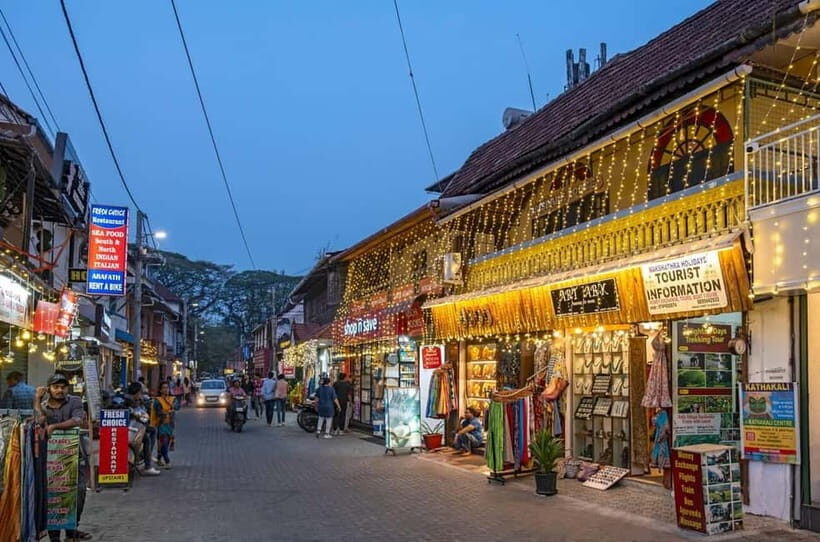 Explore Kochi in Nightlights: Guided Tour by Foot - FAQ