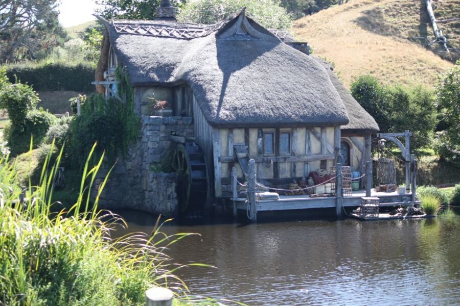 From Auckland: Hobbiton Afternoon Tour - Overview of the Tour Experience