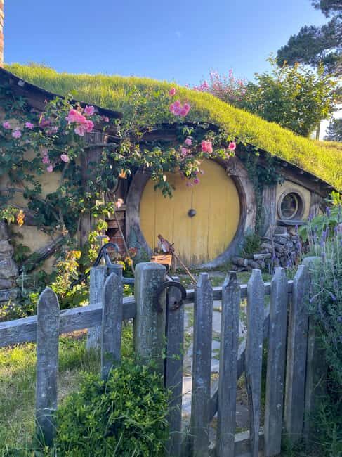 From Auckland: Hobbiton Movie Set - Private Tour - What’s Included and What’s Not