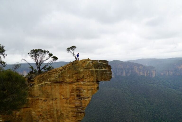 From Blue Mountains: Mountain e-Bike Ride, HANGING ROCK - The Routes and Choice of Trails