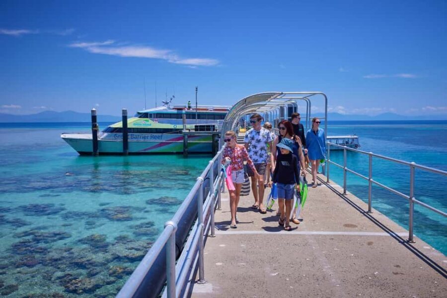 From Cairns: Green Island Half-Day Morning Cruise - A closer look at what this tour entails
